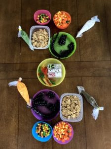 Fun & Easy Halloween Craft for Kids: Haunted Houses!